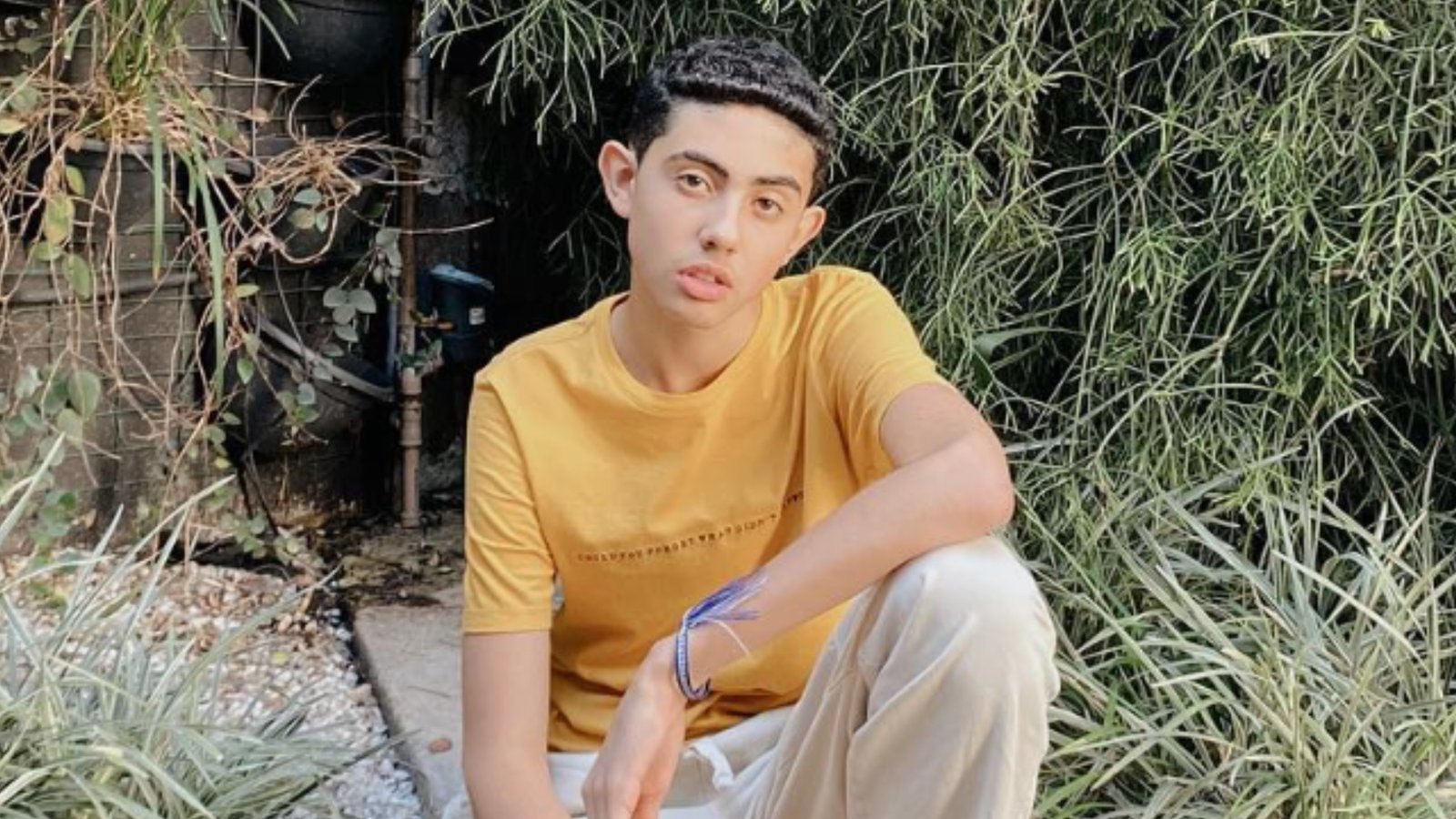 Mãe revela causa da morte do cantor Arthur Singer