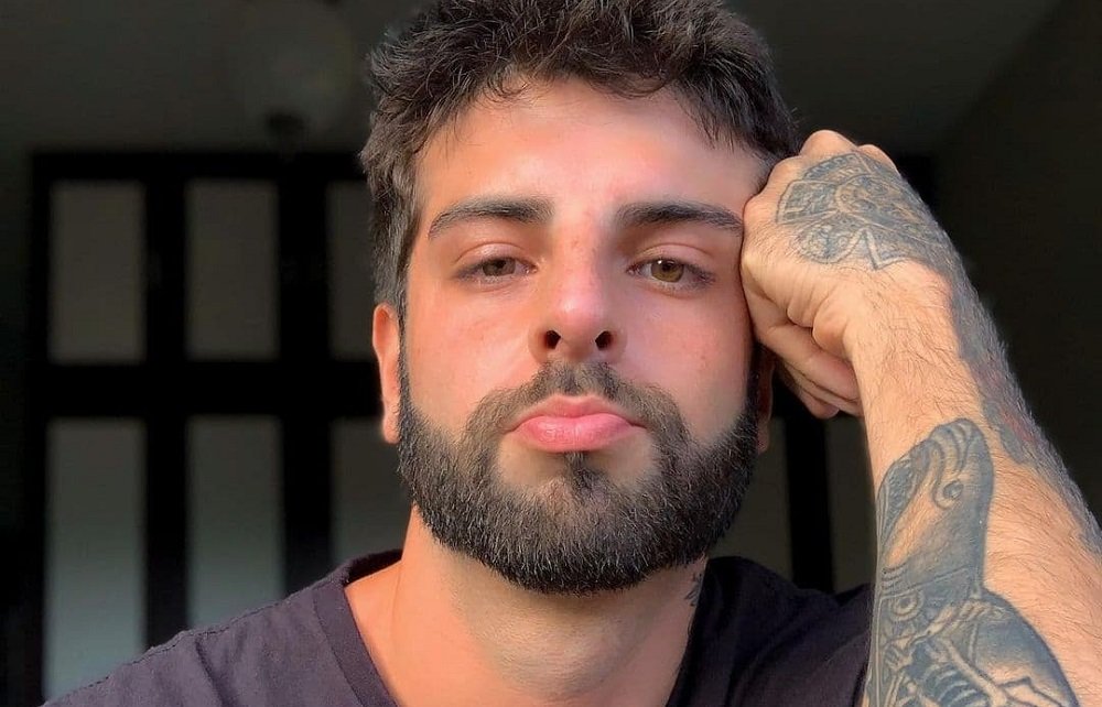 Ator de filmes de amor intenso, Rafael Newbold é exposto por ex ...